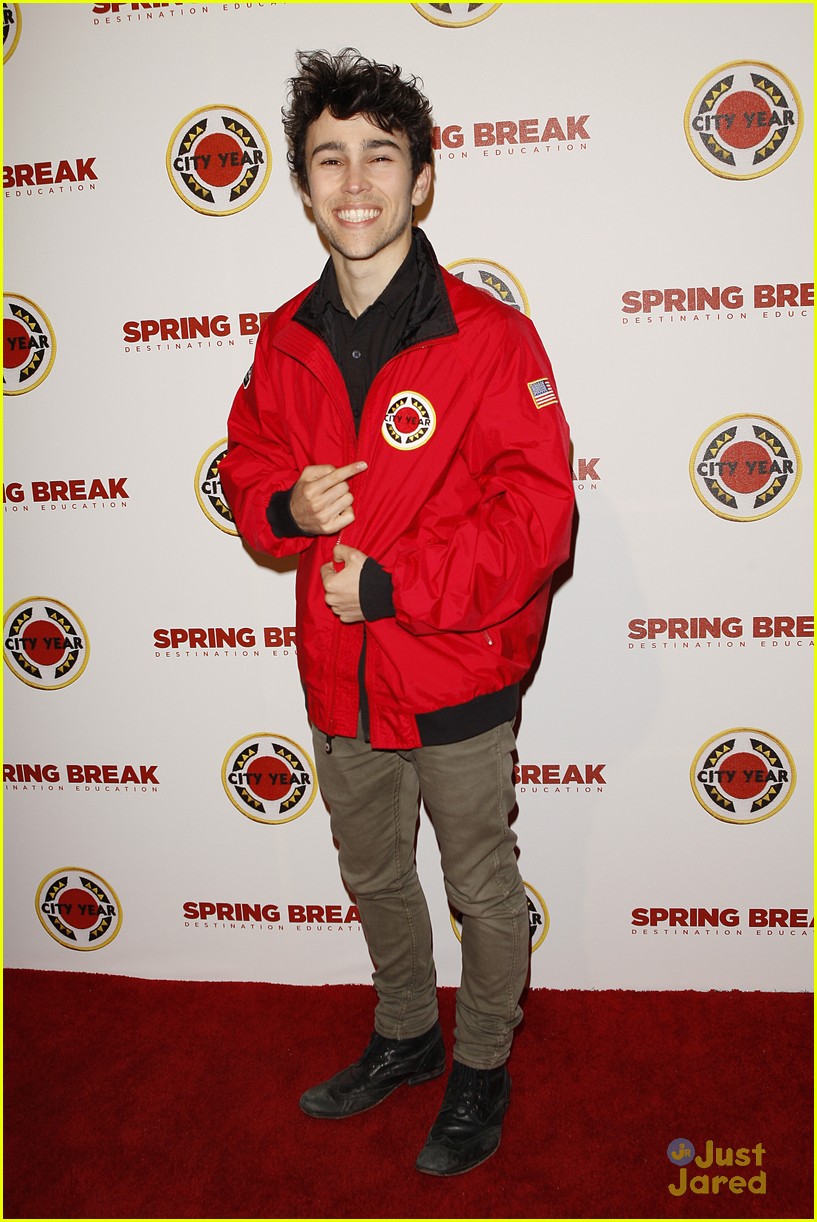 Jake T. Austin & Greer Grammer Get Colorful at City Year Los Angeles ...