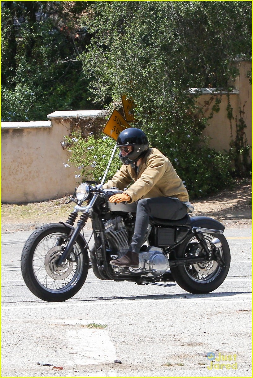 Harry Styles is One Hot Motorcycle Man! | Photo 666582 - Photo Gallery ...