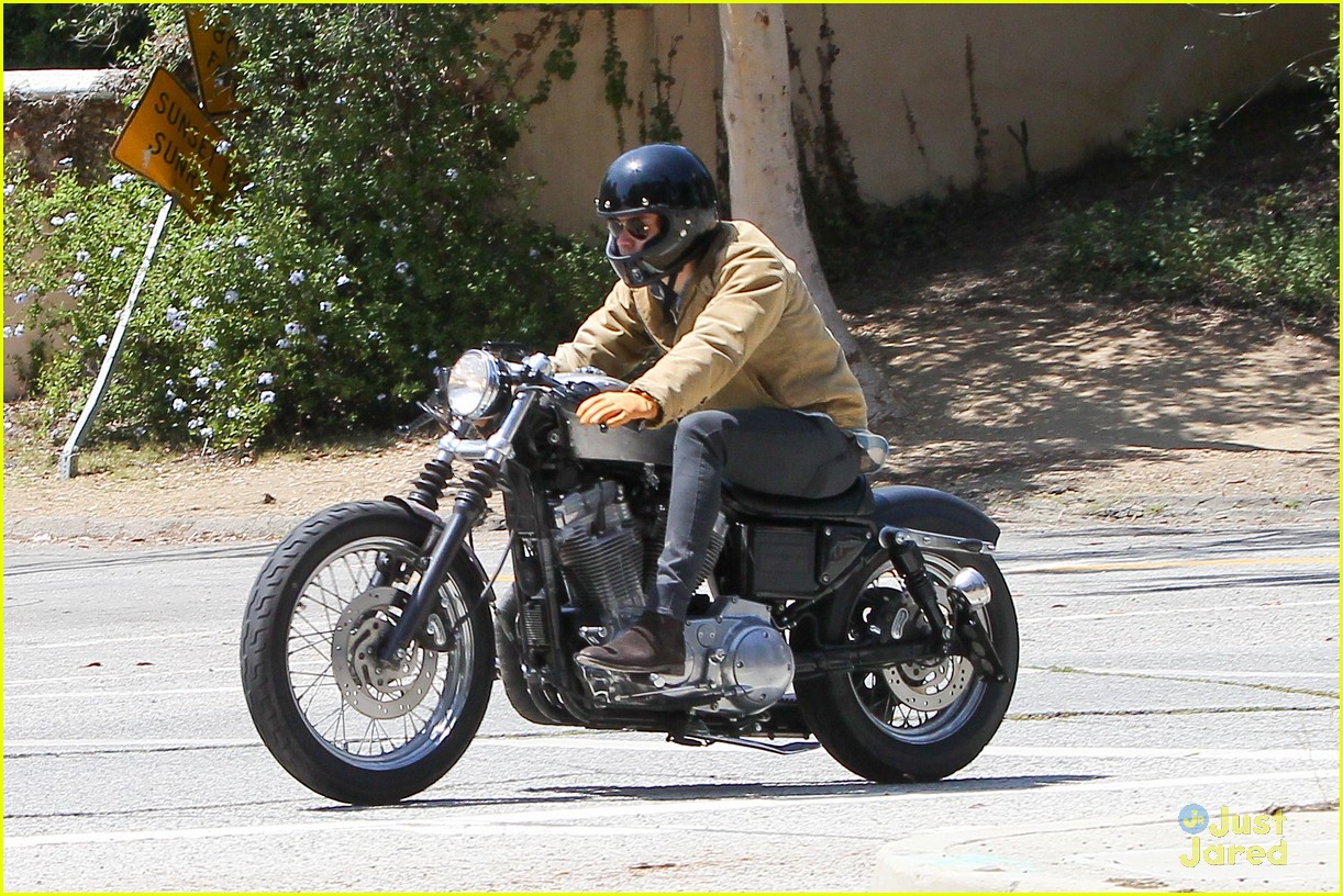 Harry Styles is One Hot Motorcycle Man! | Photo 666584 - Photo Gallery ...