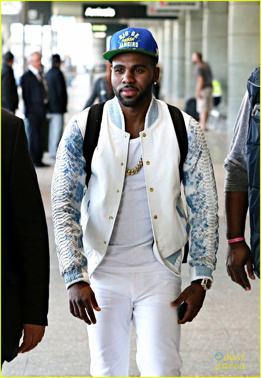 Jason Derulo Rocks All-White Ensemble in Sydney | Photo 669531 - Photo ...