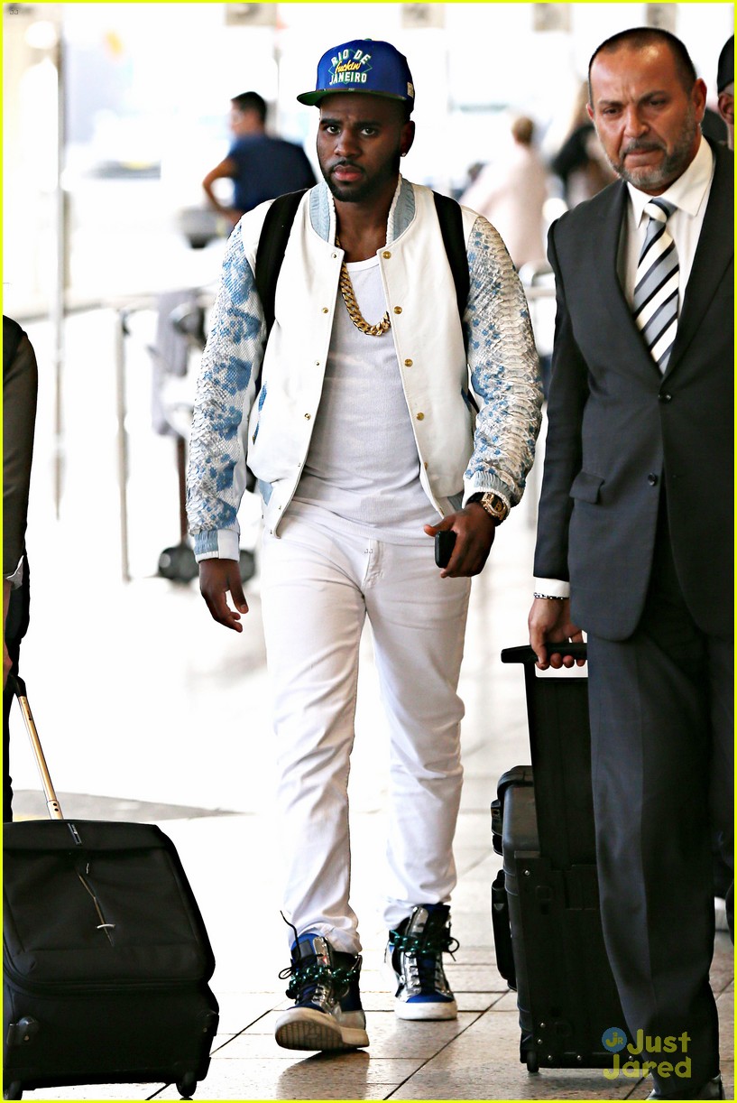 Jason Derulo Rocks All-White Ensemble in Sydney | Photo 669535 - Photo ...