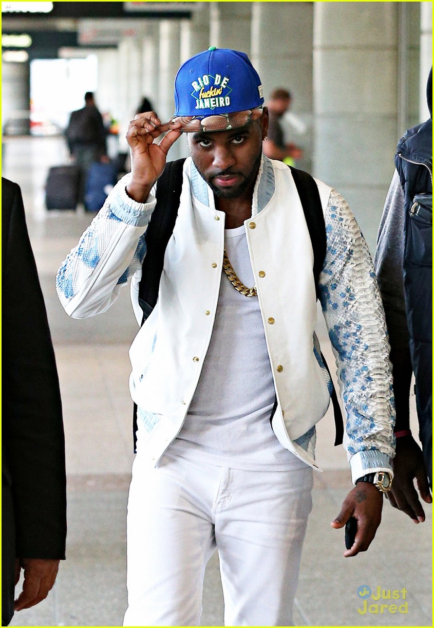 Jason Derulo Rocks All-White Ensemble in Sydney | Photo 669537 - Photo ...