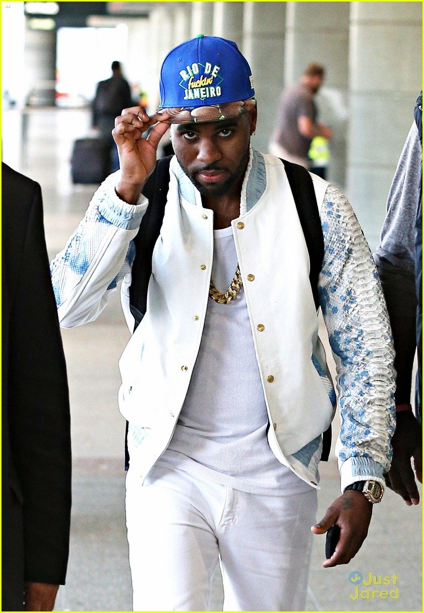 Jason Derulo Rocks All-White Ensemble in Sydney | Photo 669538 - Photo ...