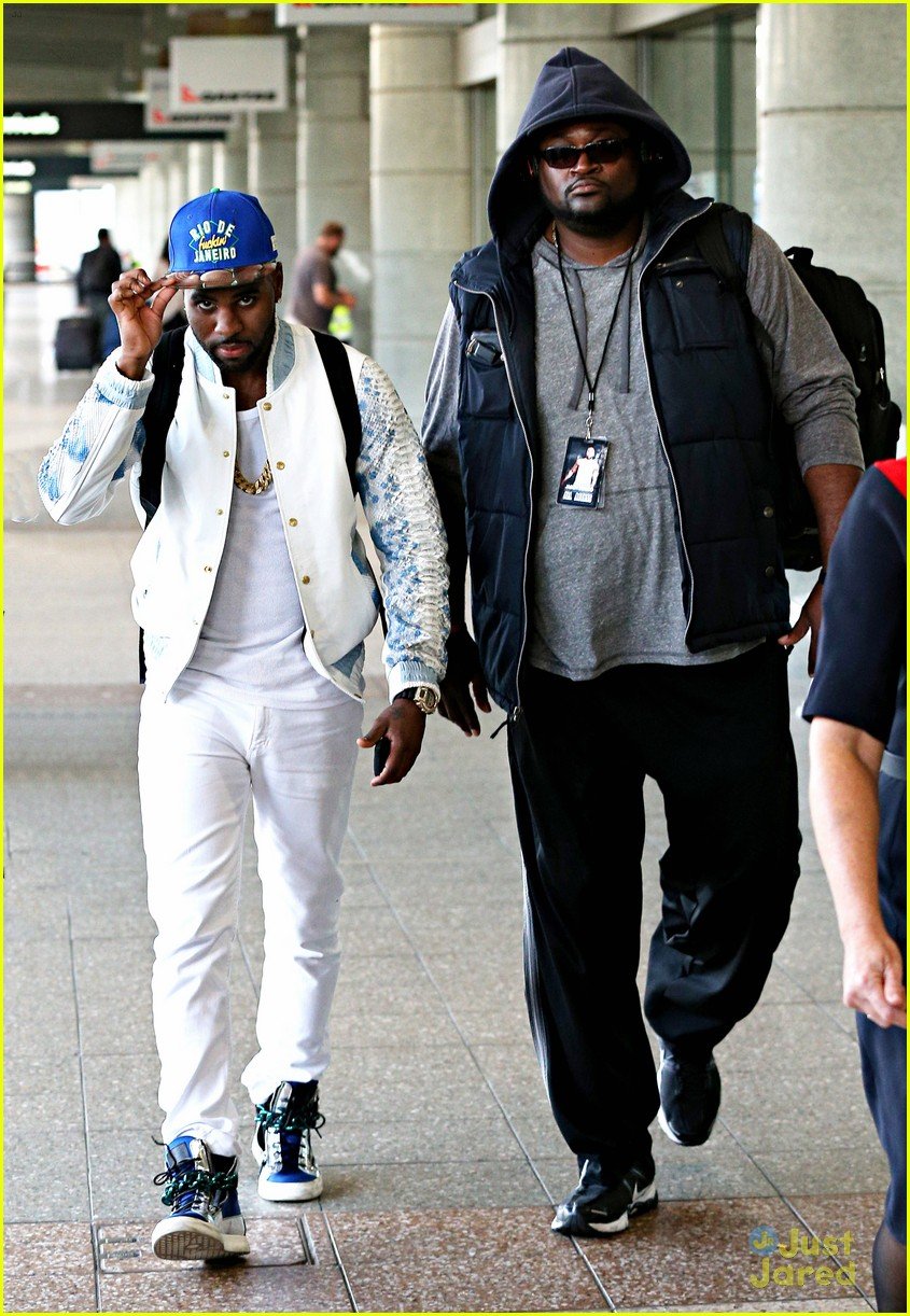 Jason Derulo Rocks All-White Ensemble in Sydney | Photo 669539 - Photo ...