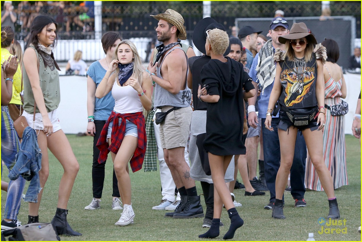 Kendall And Kylie Jenner Hang Out With Willow And Jaden Smith At Coachella