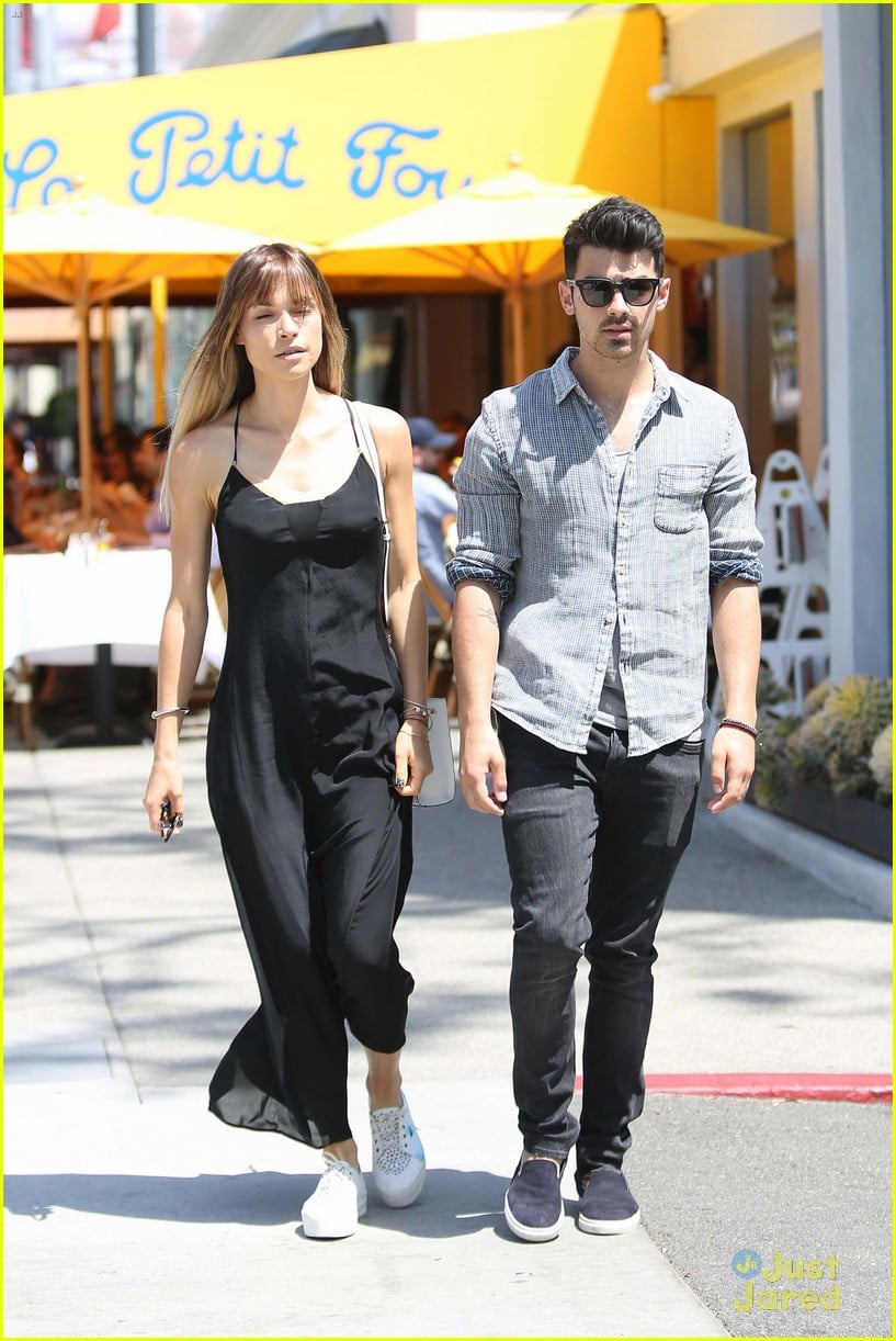 Joe Jonas on Justin Bieber: We All Saw it Coming | Photo 664516 - Photo ...