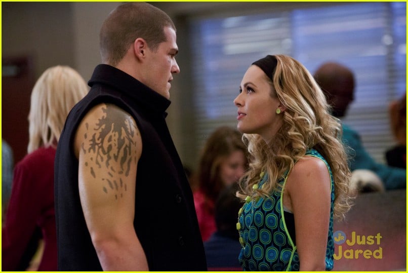 Roman Takes Out His Anger on Emery in 'Star-Crossed' Tonight | Photo ...