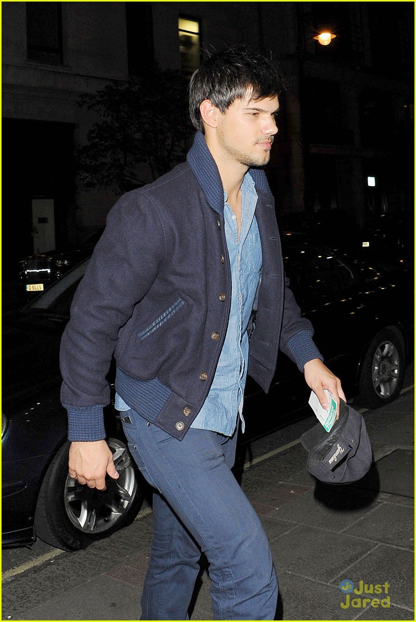Taylor Lautner Might Hit the Road for 'Run the Tide'! | Photo 662744 ...