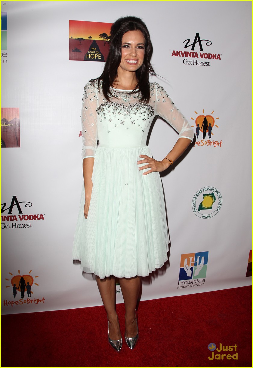 Torrey DeVitto & Ian Harding: 'Pretty Little Liars' Turn Out for Road ...