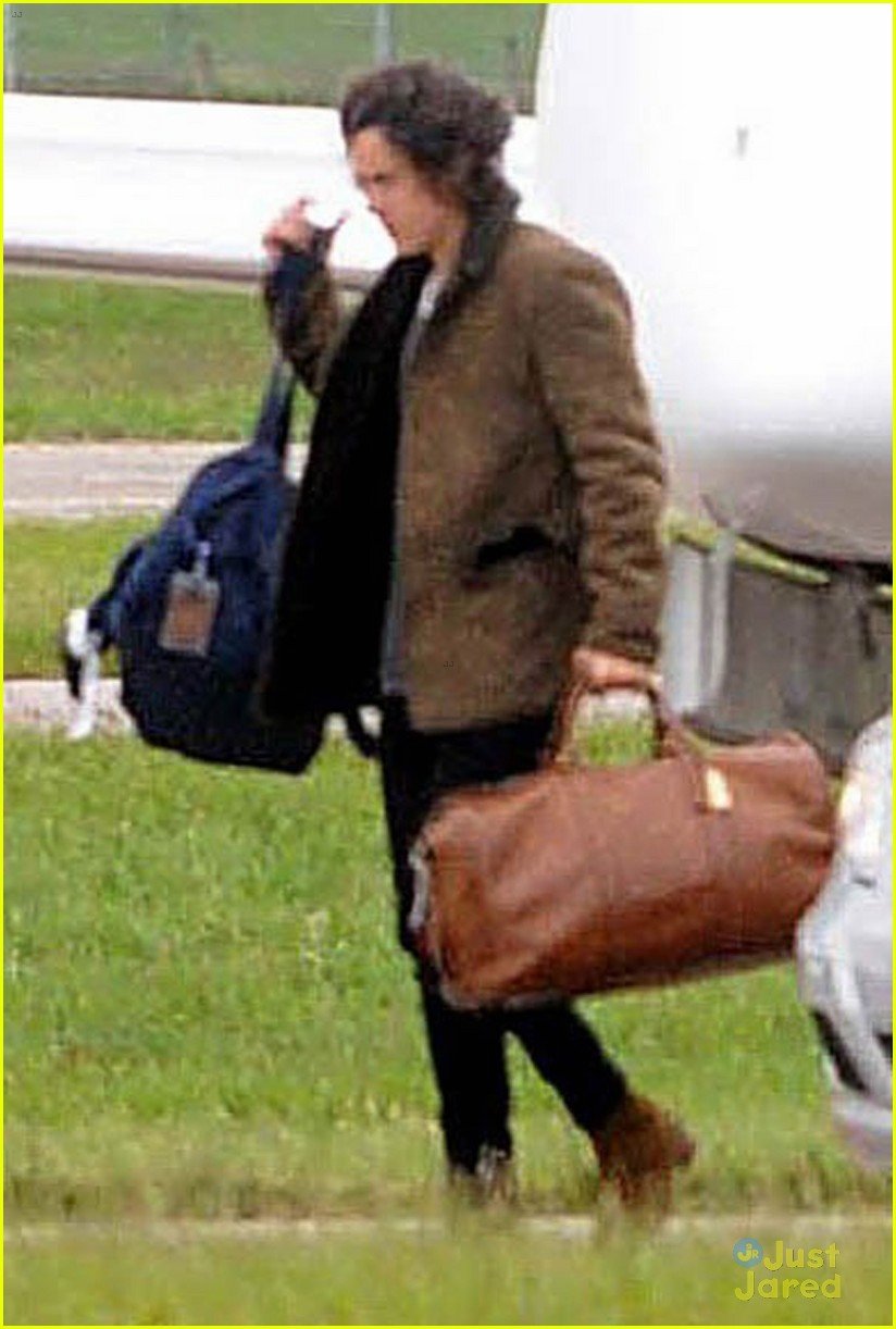 One Direction Travel to Ireland for Three-Day Concert Stint! | Photo ...