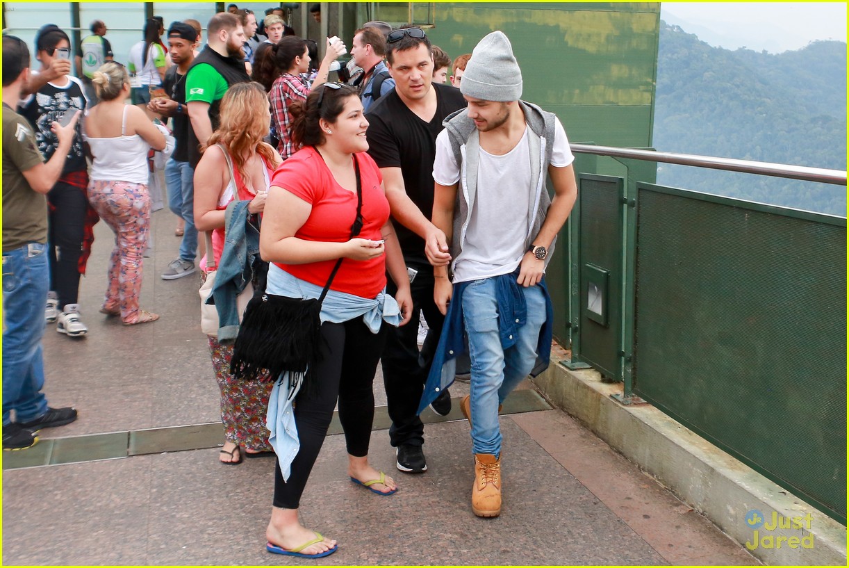 One Direction Cause Havoc While Visiting Christ The Redeemer Statue in ...