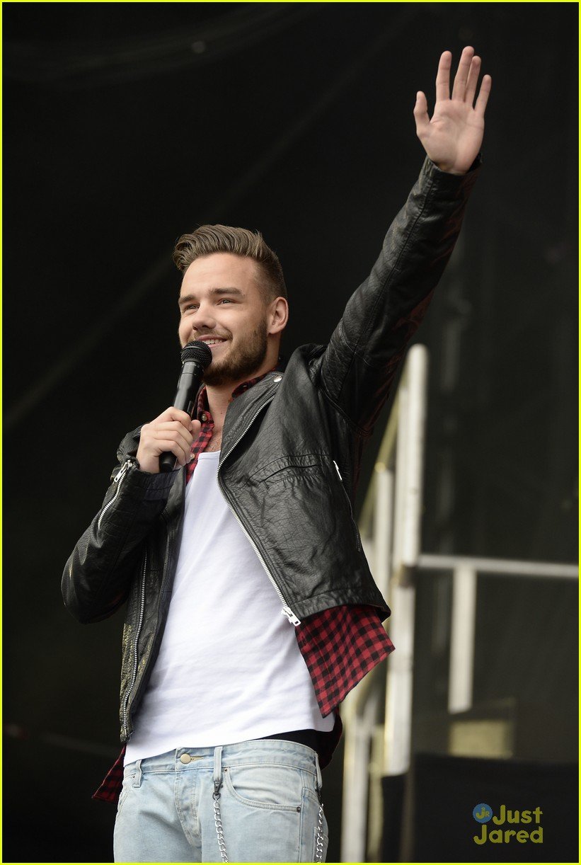 One Direction Turn Up BBC Radio 1's Big Weekend - See All The Pics ...