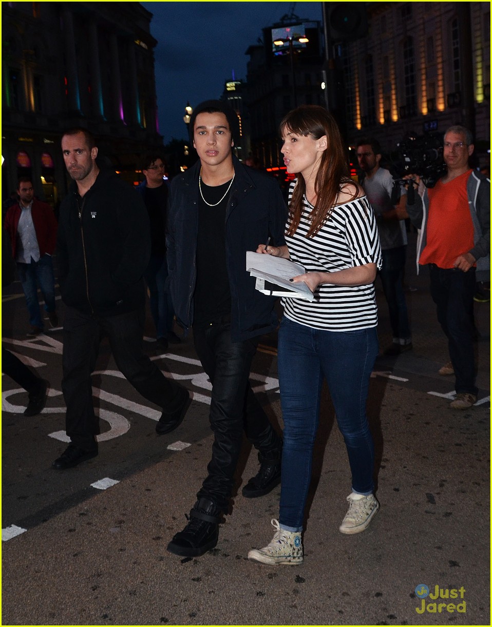 Austin Mahone Shoots 'Shadow' Music Video on Location in London ...