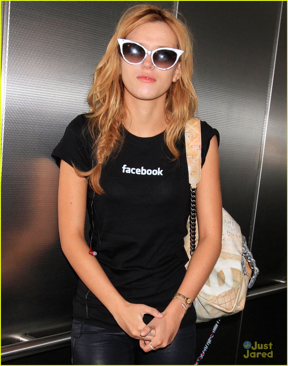 Bella Thorne Girls Should Stick Together Photo 677847 Photo Gallery Just Jared Jr