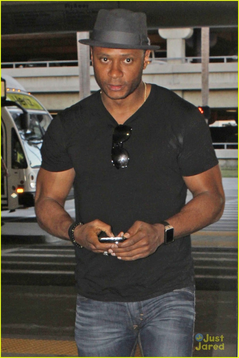 Full Sized Photo of david ramsay flies skies before arrow finale 03 ...