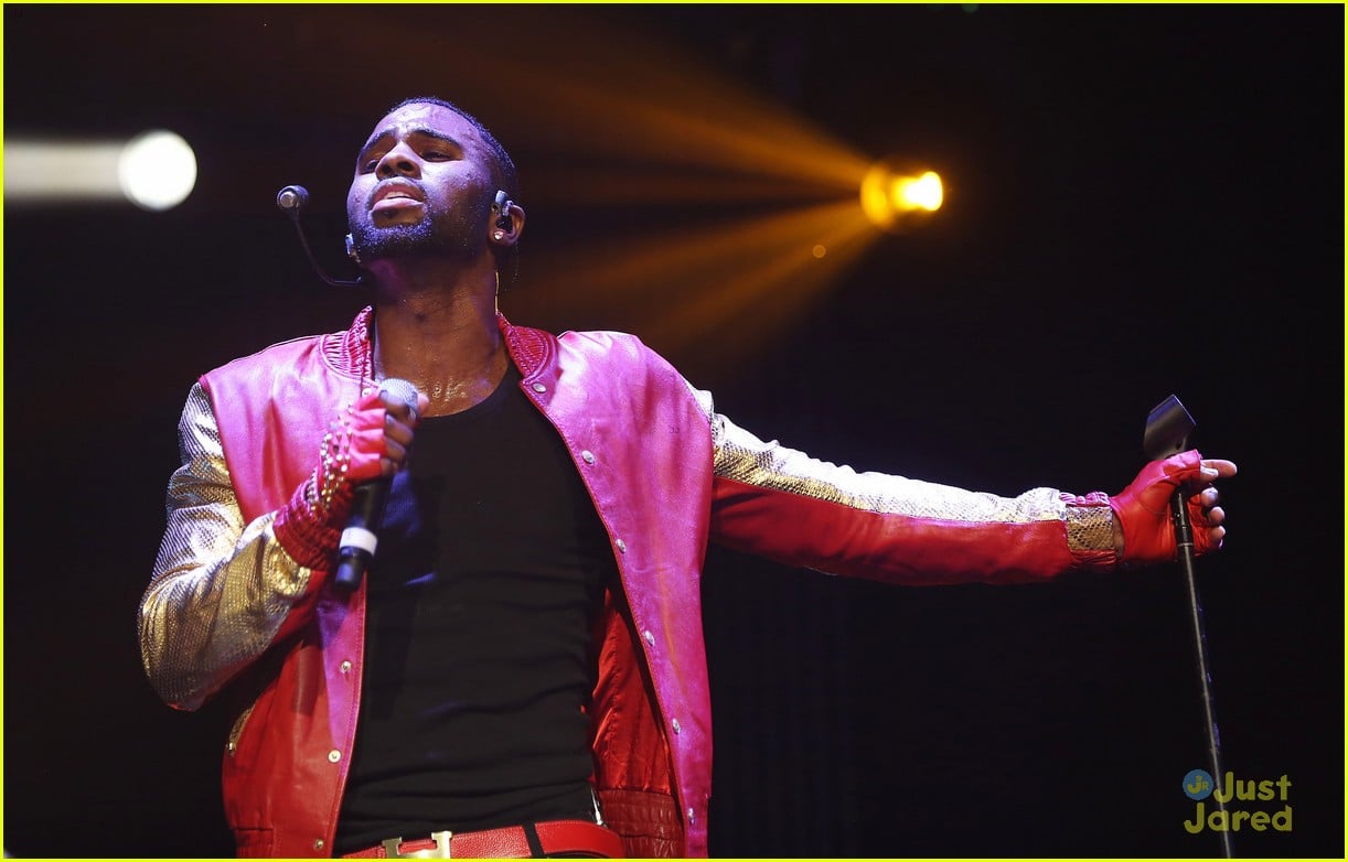 Full Sized Photo of jason derulo does handstands in concert 05 | Jason ...