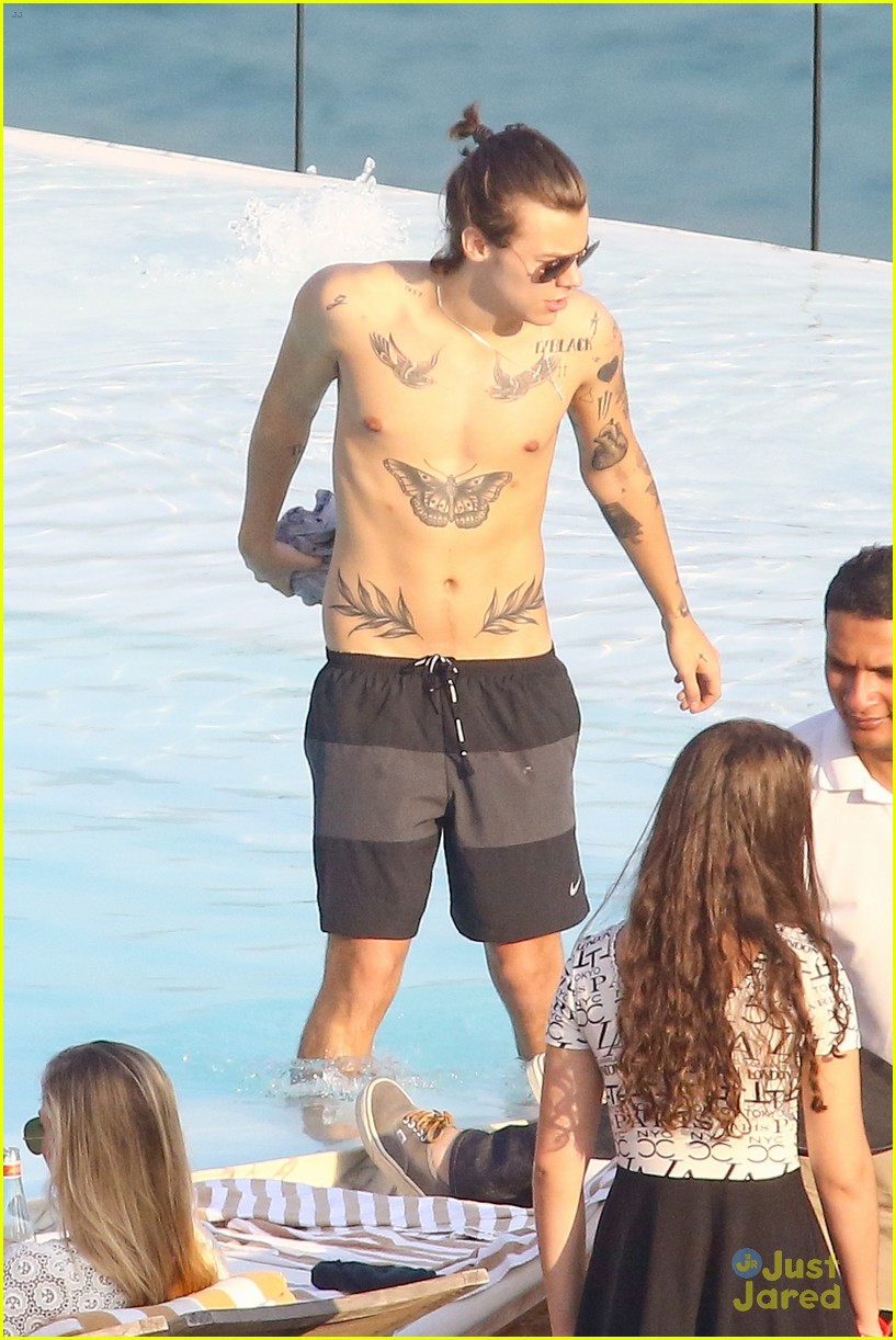 Full Sized Photo of harry styles shirtless pool again 12 | Harry Styles ...