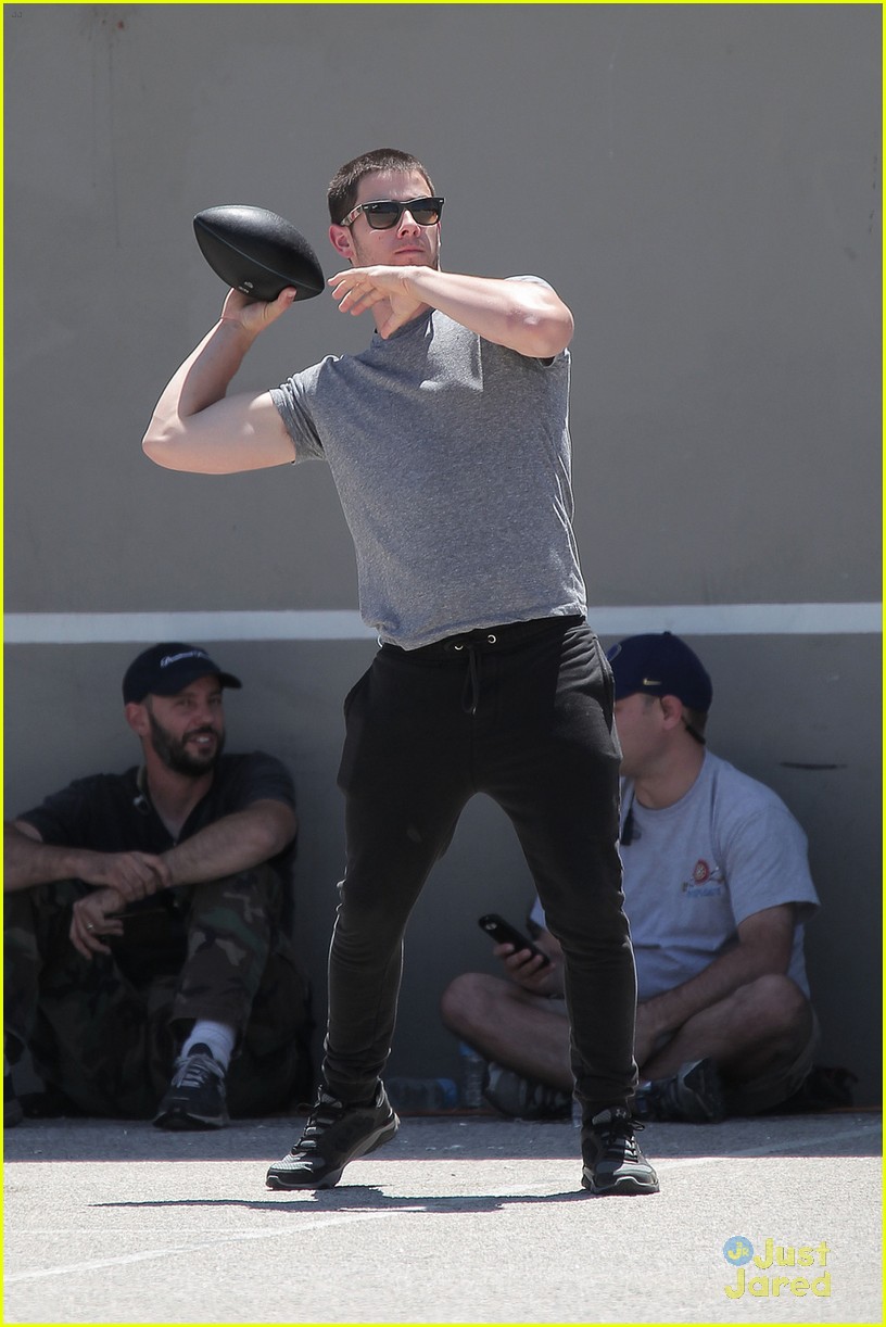 Nick Jonas' Buff Body is On Display During Football Toss! | Photo ...