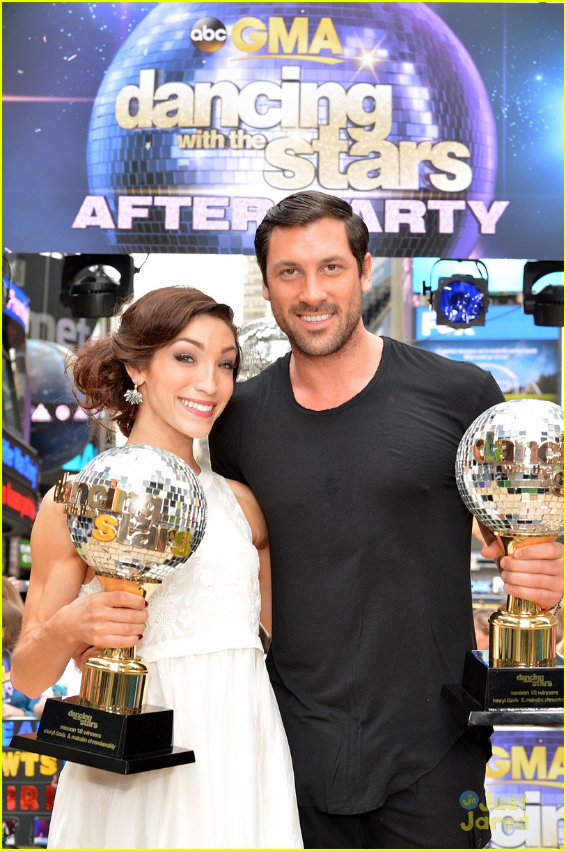 Meryl Davis & Maksim Chmerkovskiy Celebrate DWTS Win on 'GMA' with Amy ...