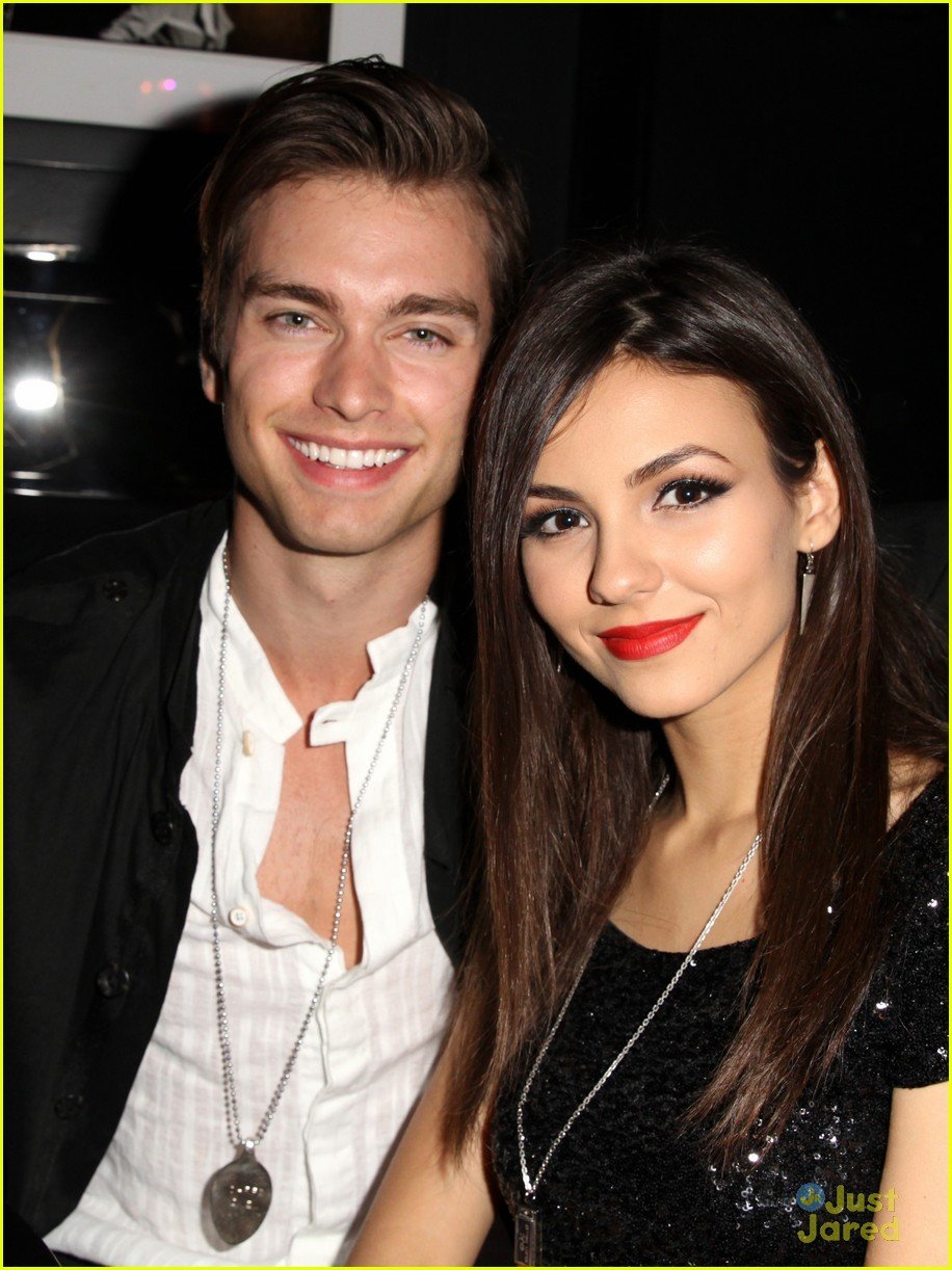 Victoria Justice Goes Rocker for 'Nylon' Party with Boyfriend Pierson ...