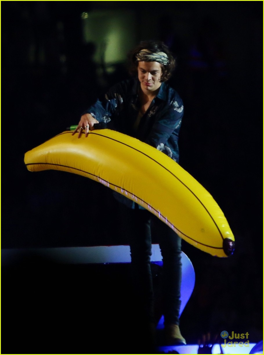 One Direction Hits the Wembley Stage for the Second Night in a Row ...