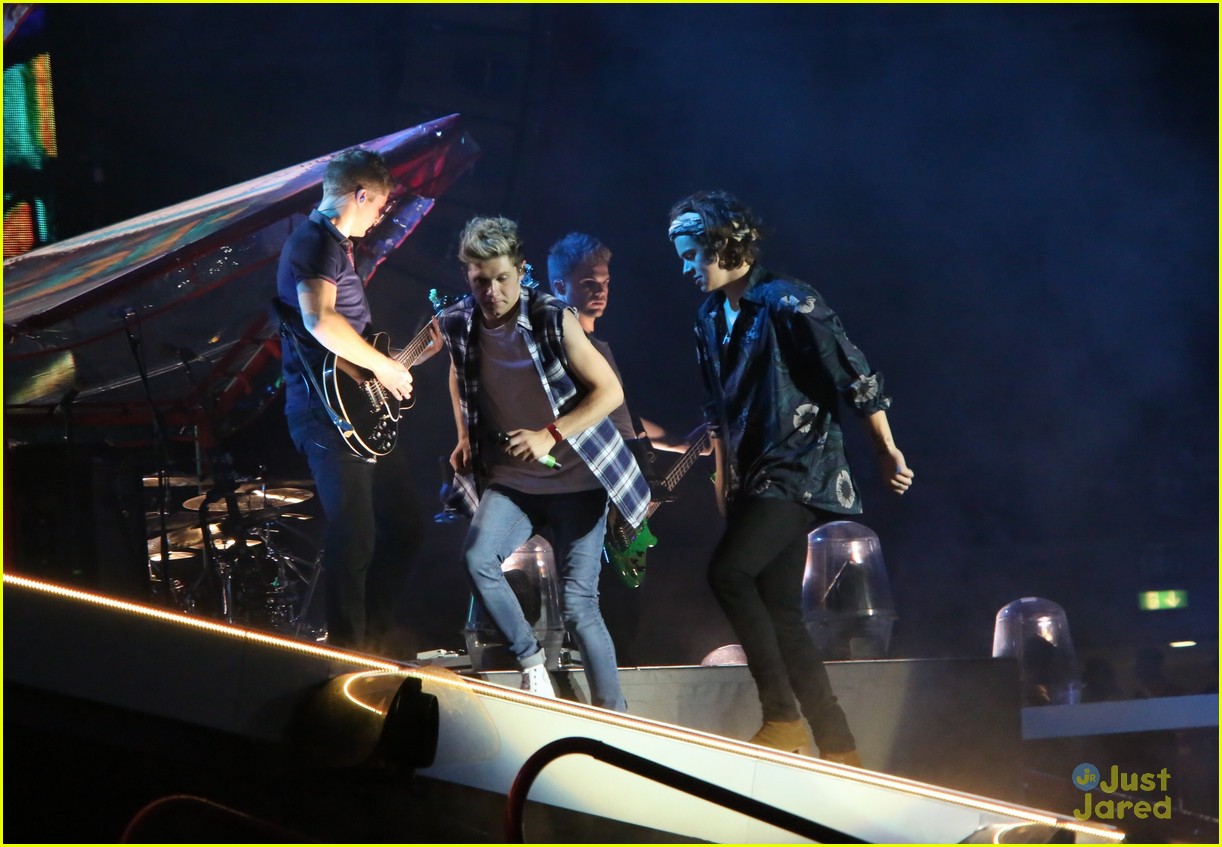 One Direction Hits the Wembley Stage for the Second Night in a Row ...