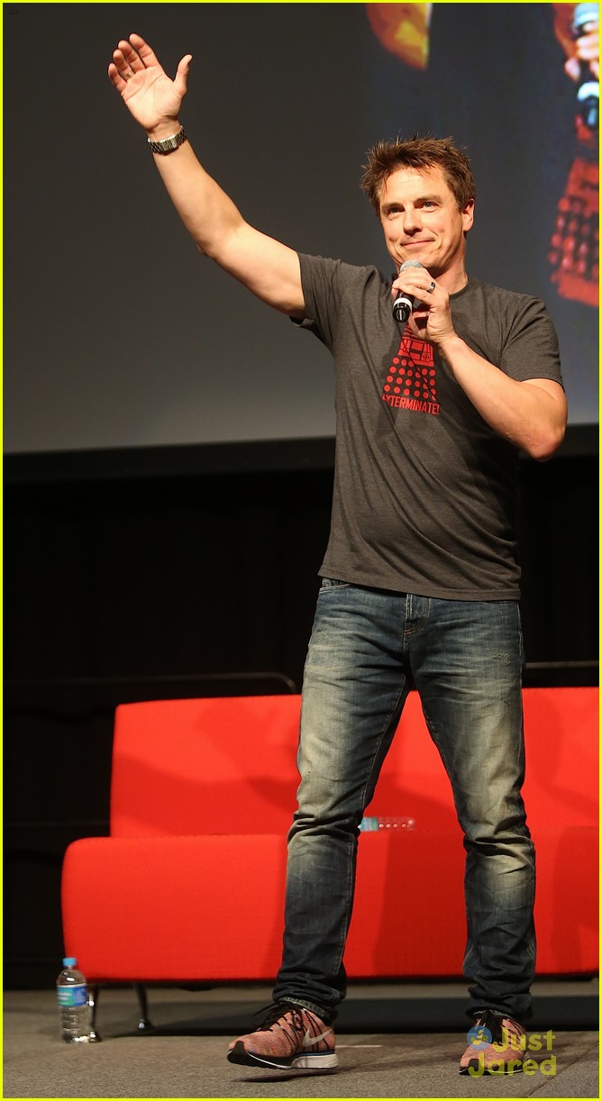 Katie Cassidy Uses Her Passion for Fashion as a Creative Outlet | Photo ...