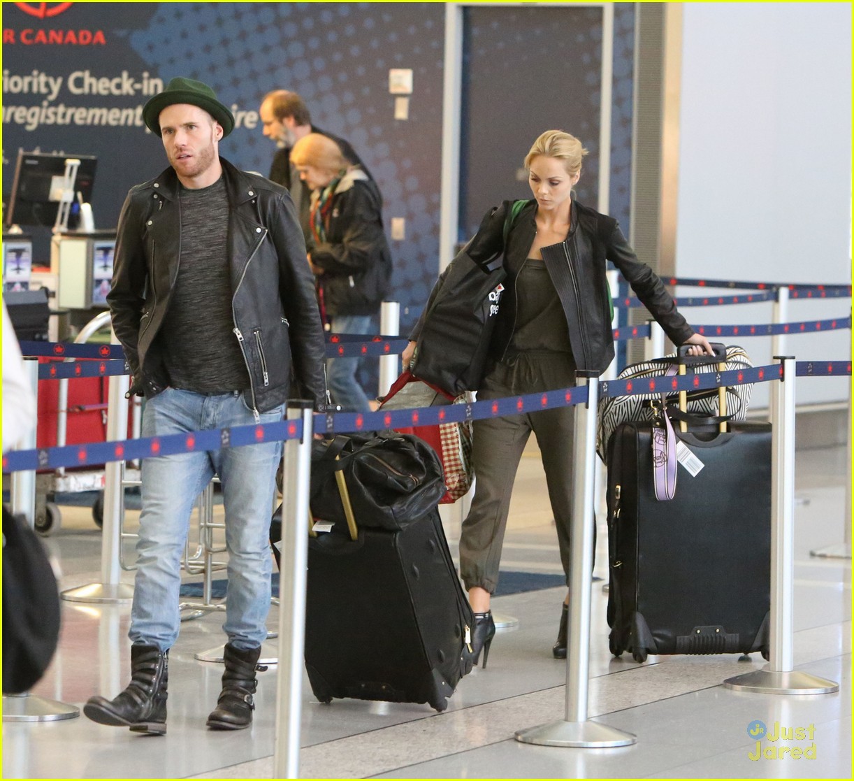 Laura Vandervoort & Colton Haynes Return to Los Angeles After MuchMusic ...