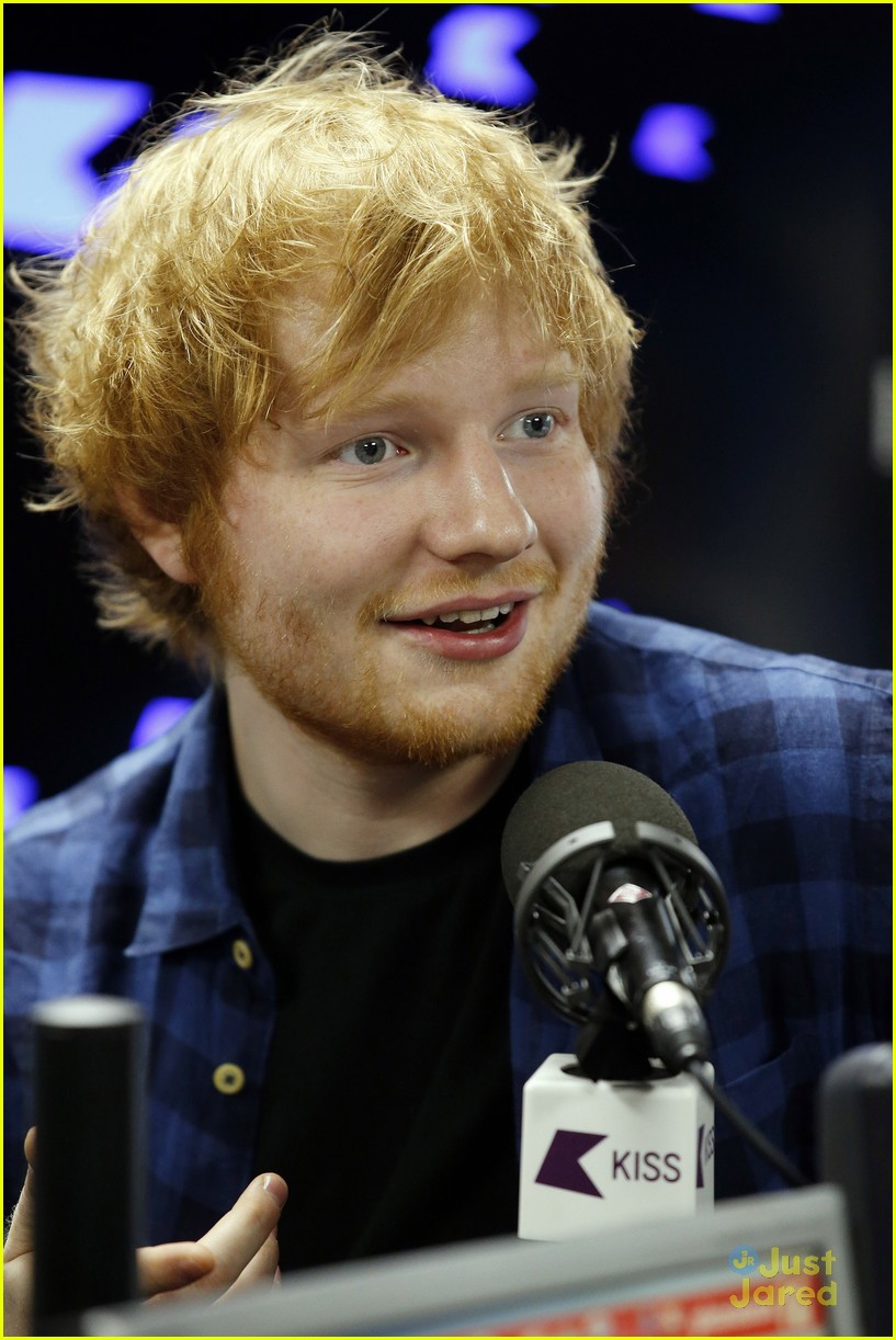 Ed Sheeran Takes Silly Selfies with Fans Outside UK's Kiss FM | Photo ...