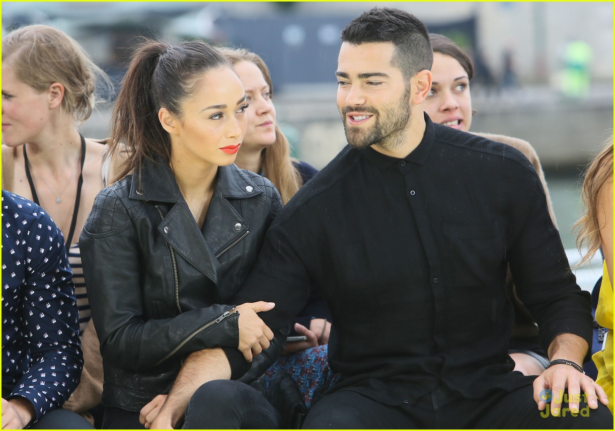 Joe Jonas Sits Next to Jesse Metcalfe at the Kenzo Show at Paris ...