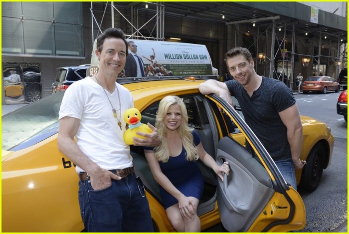 Megan Hilty, Christian Borle & Tom Cavanagh Are Lucky Ducks - Watch An ...