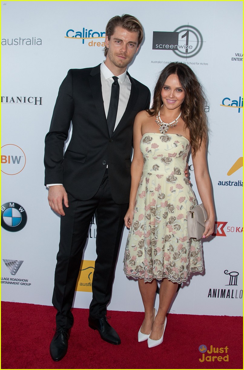Luke Mitchell & Rebecca Breeds Show Aussie Pride at Heath Ledger ...