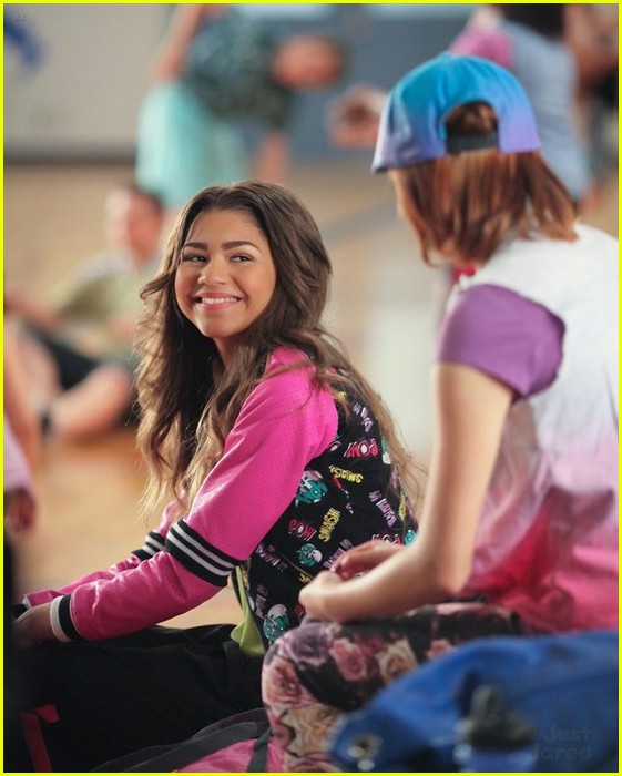 Check Out New Stills & Promos For 'Zapped'! | Photo 681283 - Photo ...