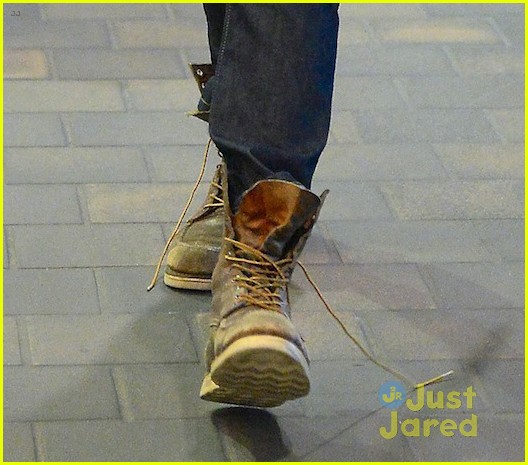 Ansel Elgort Flies Out of NYC, While 'TFIOS' Bench is Reinstalled in ...