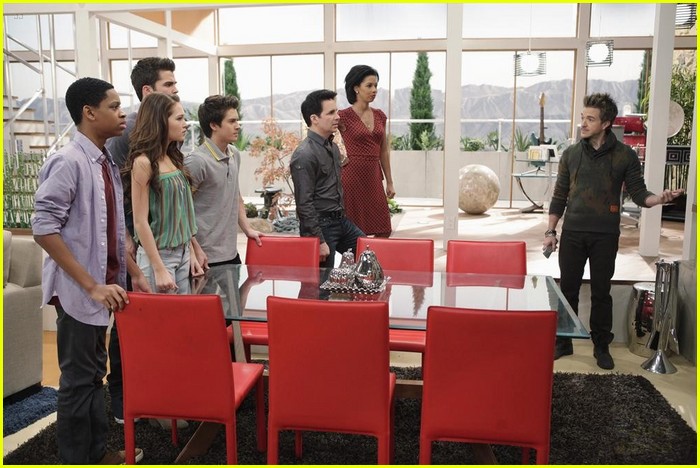 Ashley Argota Guest Stars on Tonight's 'Lab Rats' - See The Pics ...