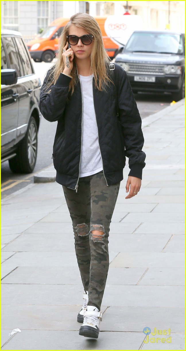 Cara Delevingne on Her Sexuality: I'm Young & Having Fun | Photo 691974 ...