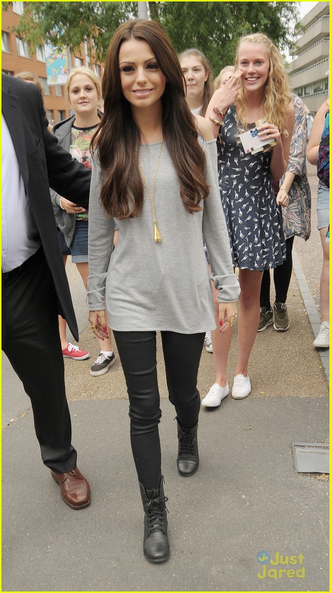 Cher Lloyd Poses For Pug Pictures Outside ITV Studios | Photo 697551 ...