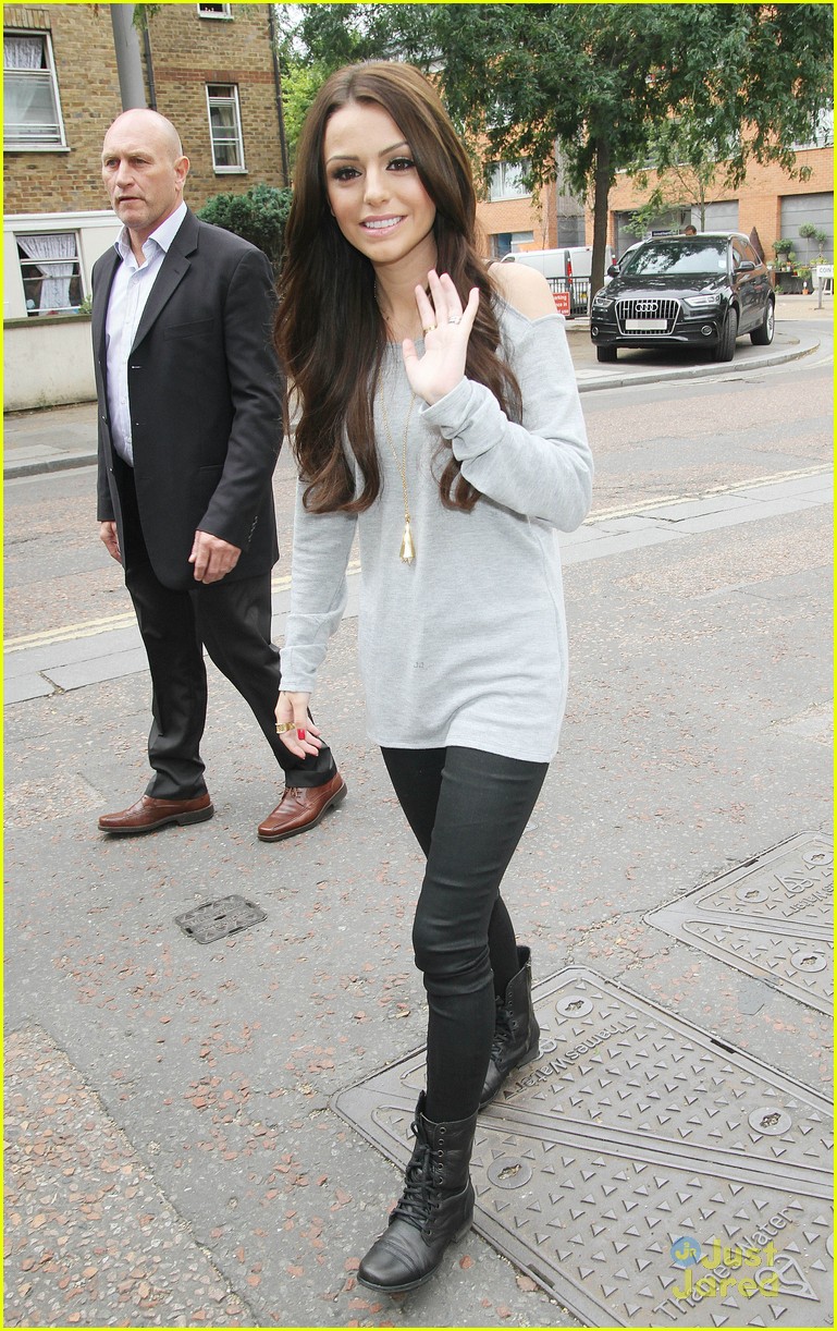 Cher Lloyd Poses For Pug Pictures Outside ITV Studios | Photo 697552 ...