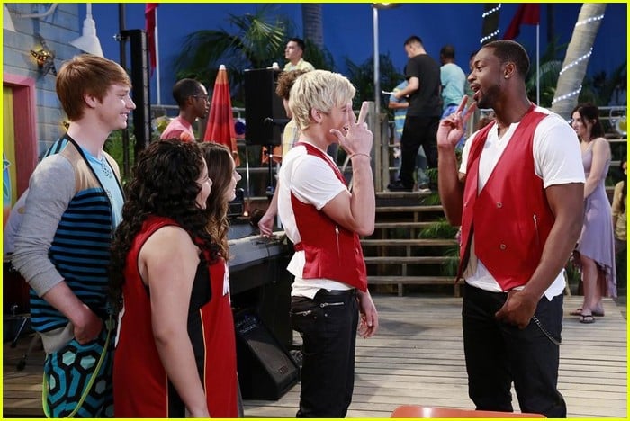 Who Knew Basketball Player Dwyane Wade Was A Huge Austin Moon Fan ...