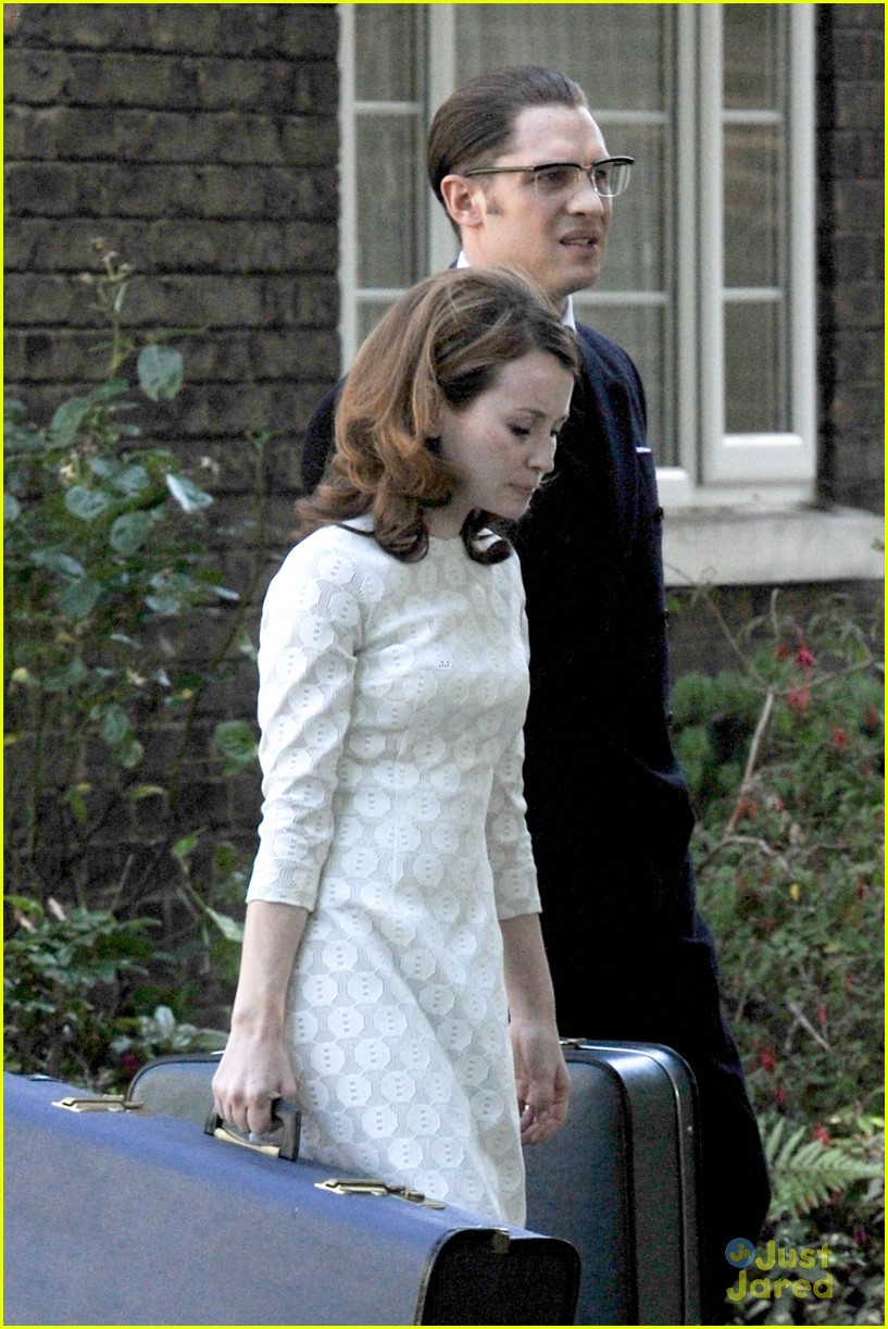 Emily Browning & Tom Hardy Pack Up During 'Legend' Filming | Photo 695131 - Photo Gallery | Just ...