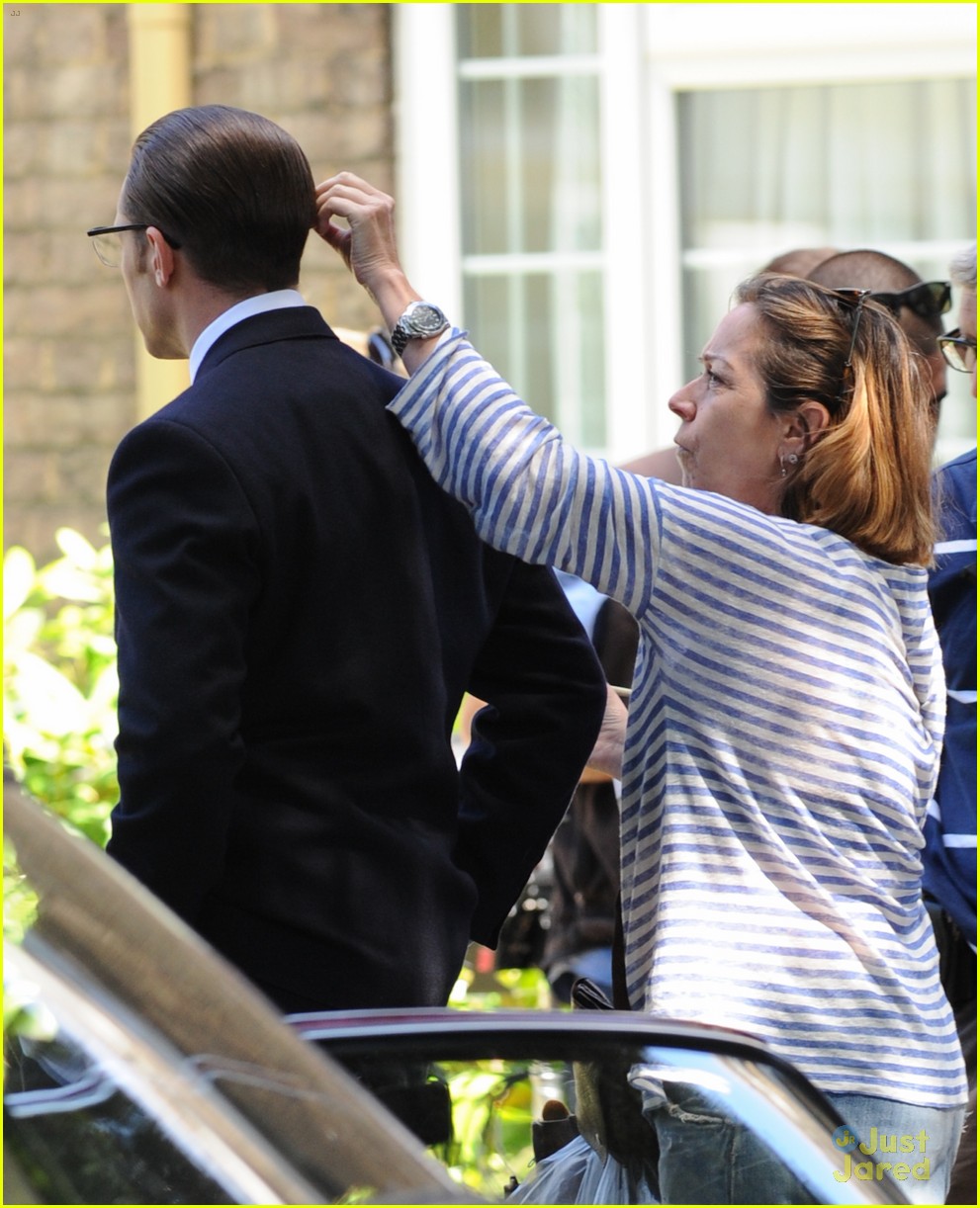 Emily Browning & Tom Hardy Pack Up During 'Legend' Filming | Photo 695151 - Photo Gallery | Just ...