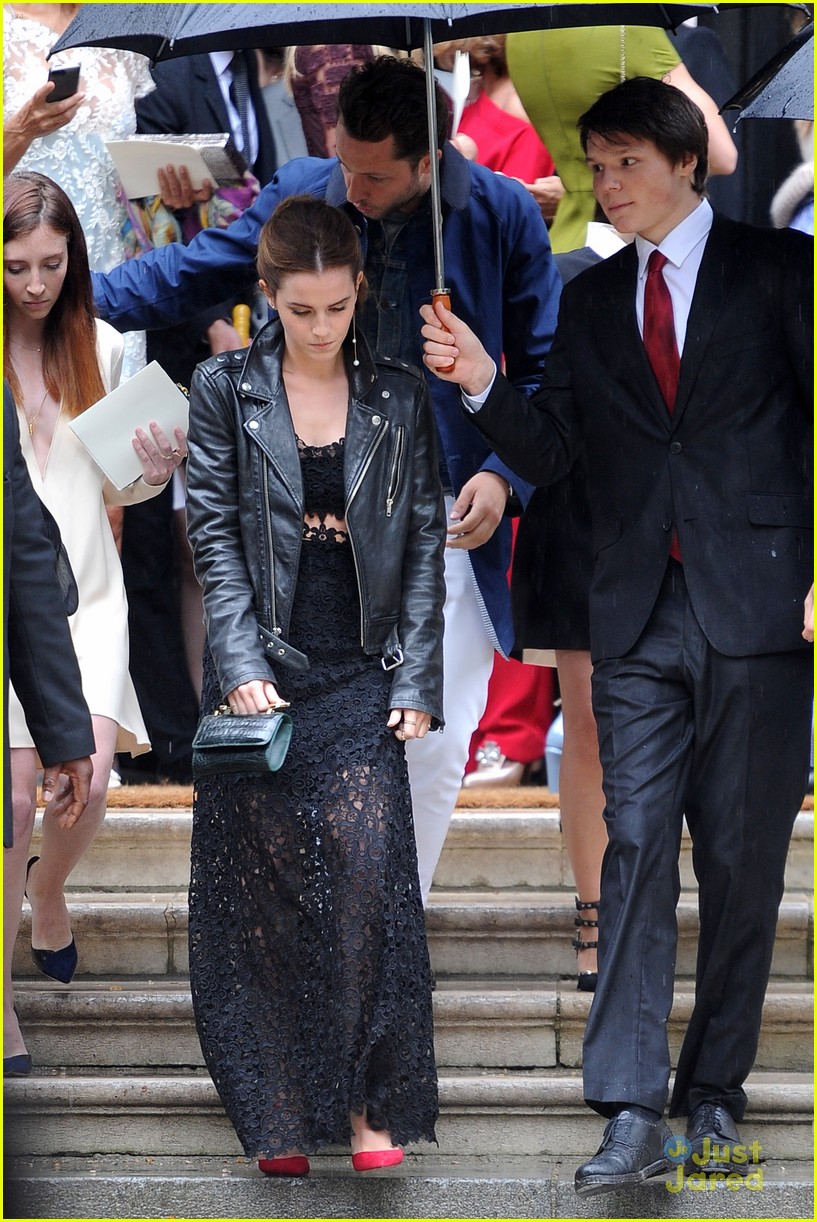 It's All Leather & Lace for Emma Watson at the Valentino Show | Photo ...
