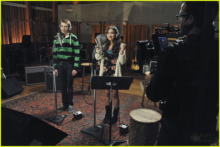 Go Behind-The-Scenes For Disney Channel's 'Frozen' Video Shoot! | Photo ...