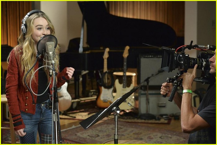 Go Behind-The-Scenes For Disney Channel's 'Frozen' Video Shoot! | Photo ...