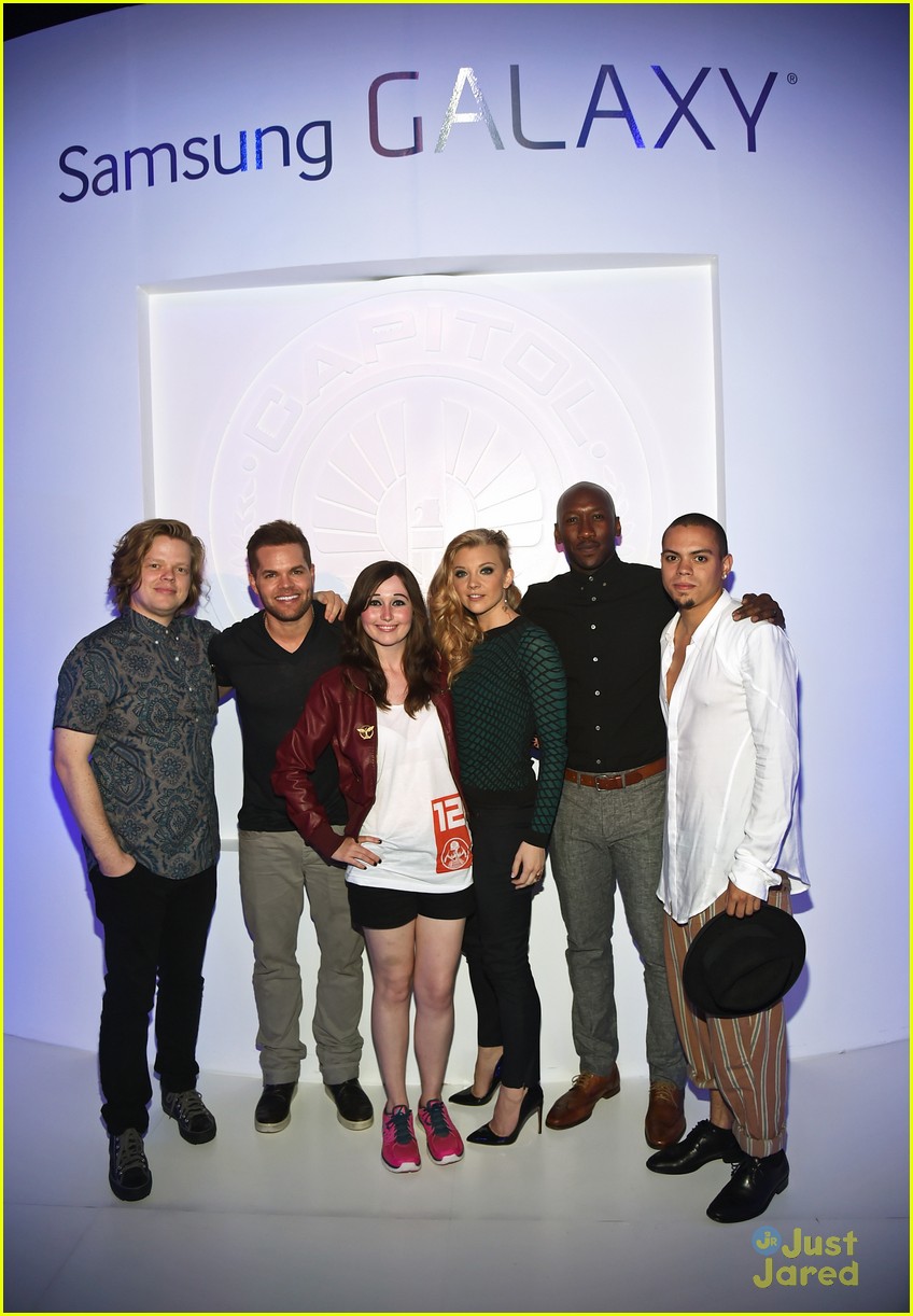 'Hunger Games: Mockingjay' Cast Members Take Over Comic-Con! | Photo ...