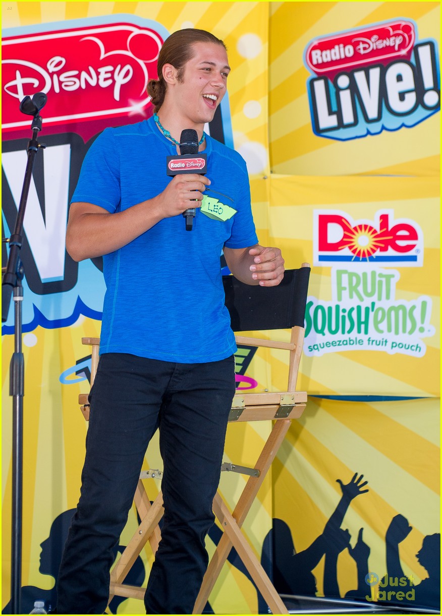 Leo Howard's Secret Talent: Apple Juggler! | Photo 692897 - Photo ...