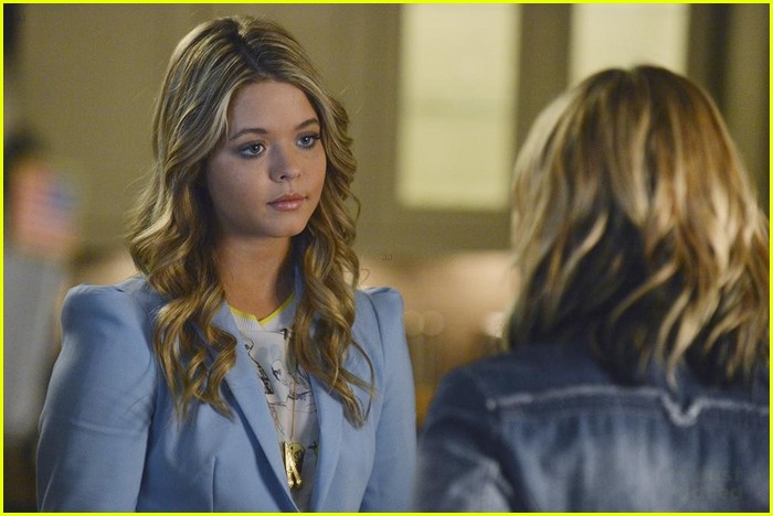 Full Sized Photo of pll run ali run stills 08 | Is Ali Really Safe in ...