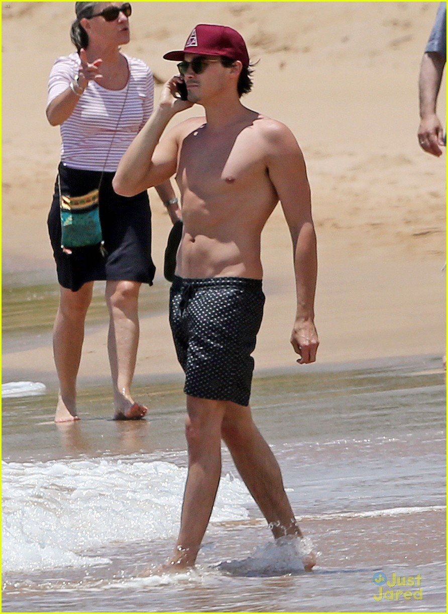 Tyler Blackburn Kisses Girlfriend During Romantic Beach Rendezvous in ...