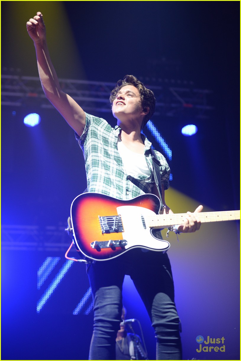 The Vamps, 5 Seconds of Summer & Neon Jungle Bring The Summer Alive for ...