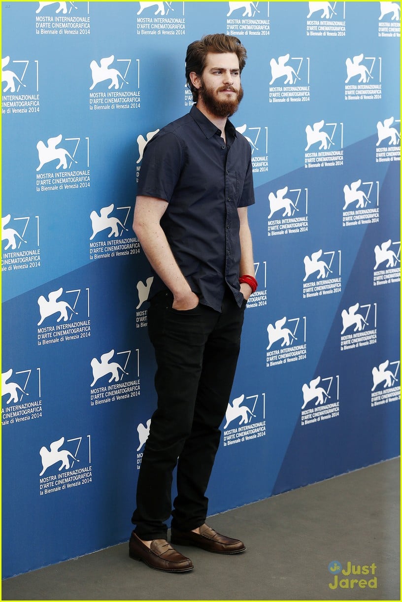 Andrew Garfield Brings His Big Beard to the '99 Homes' Photo Call ...